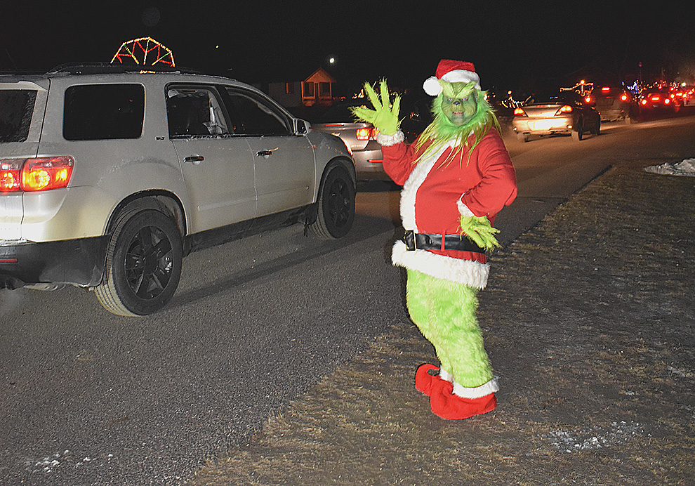 Fairgrounds again hosts drive-through Santa experience | News, Sports ...